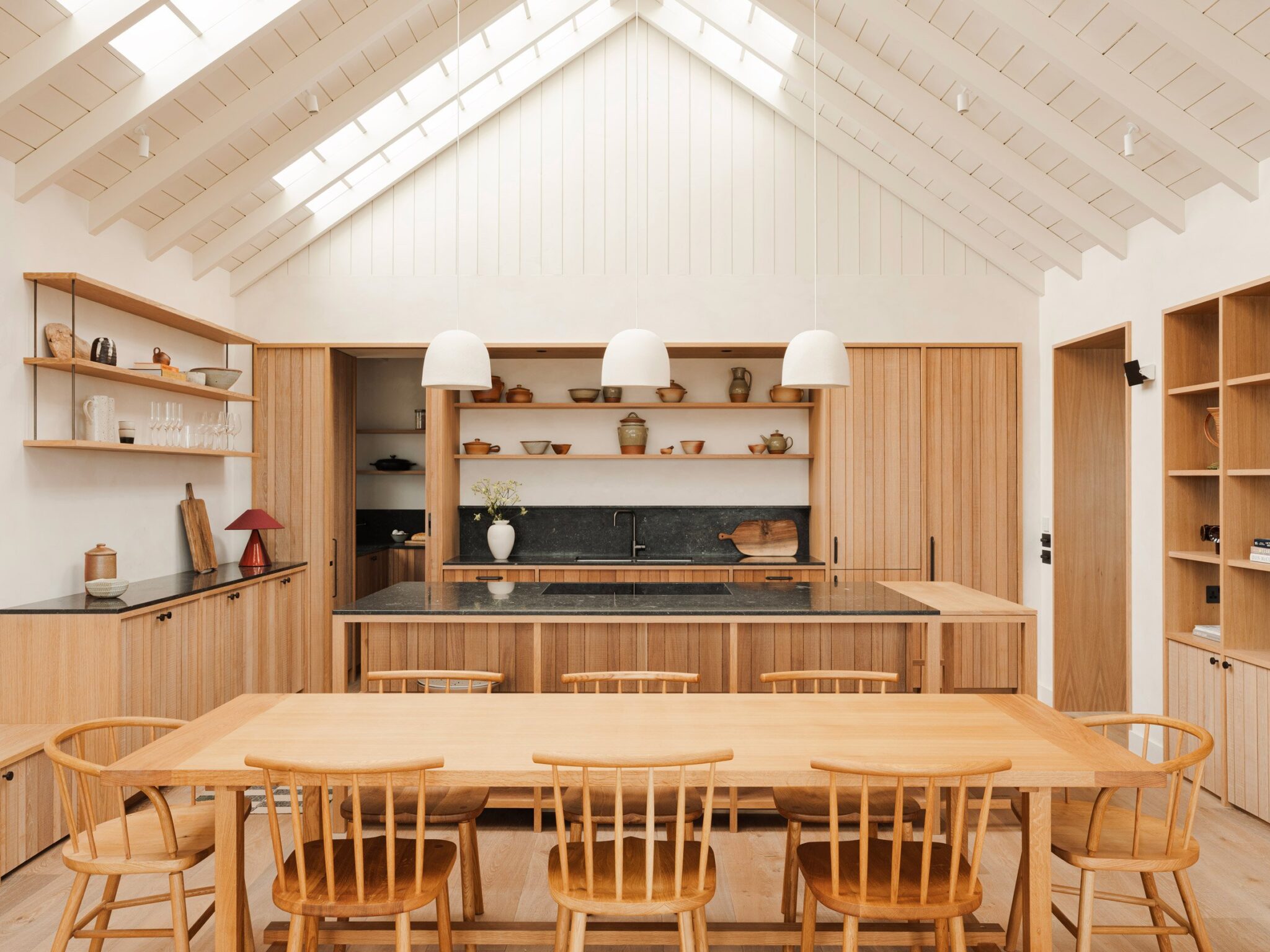 Rustic Coastal Minimalism: The Cornwall Retreat | The Coolector