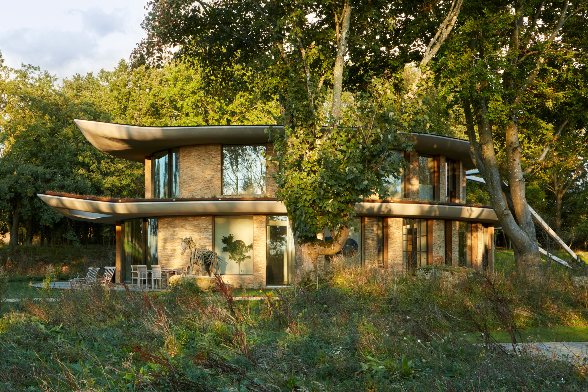 Nature’s Architecture: The Breathtaking Leaf House by Michaelis Boyd ...
