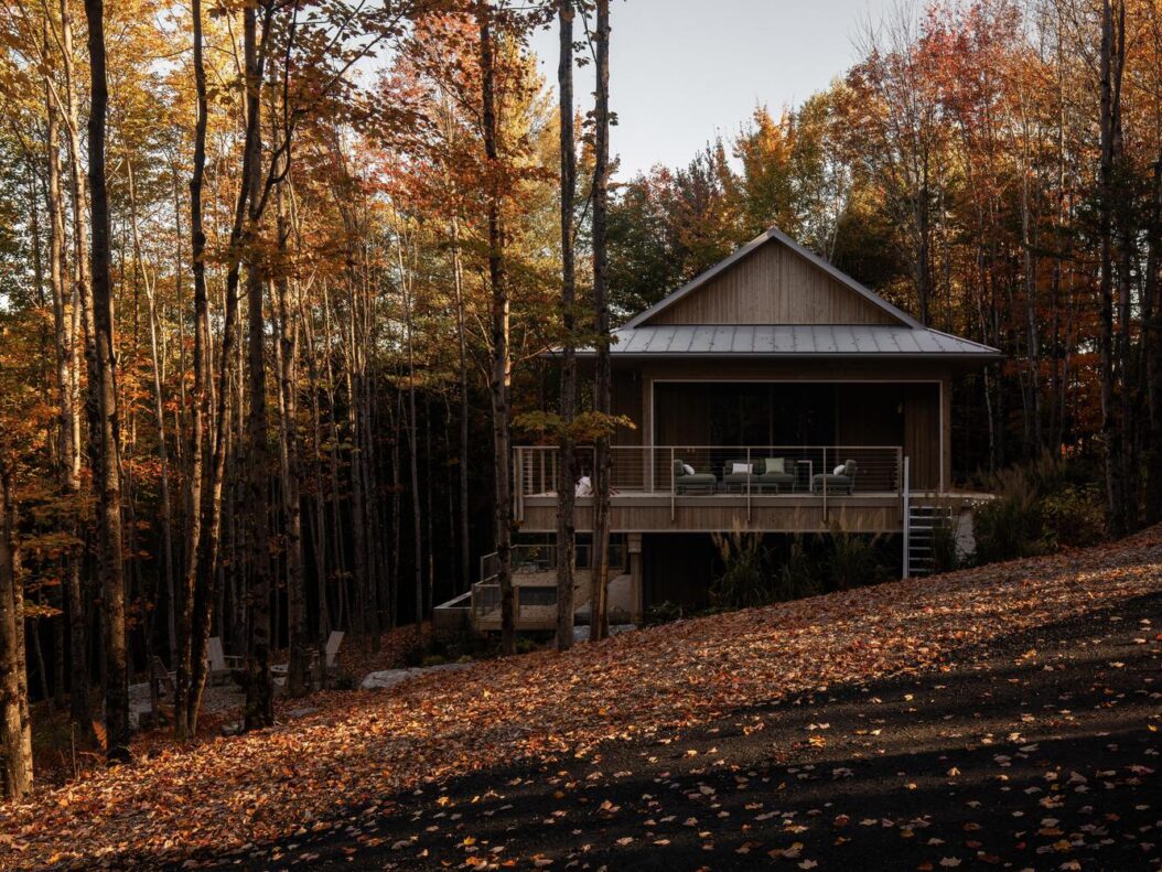 Suspended Serenity: The Perchée Residence | The Coolector