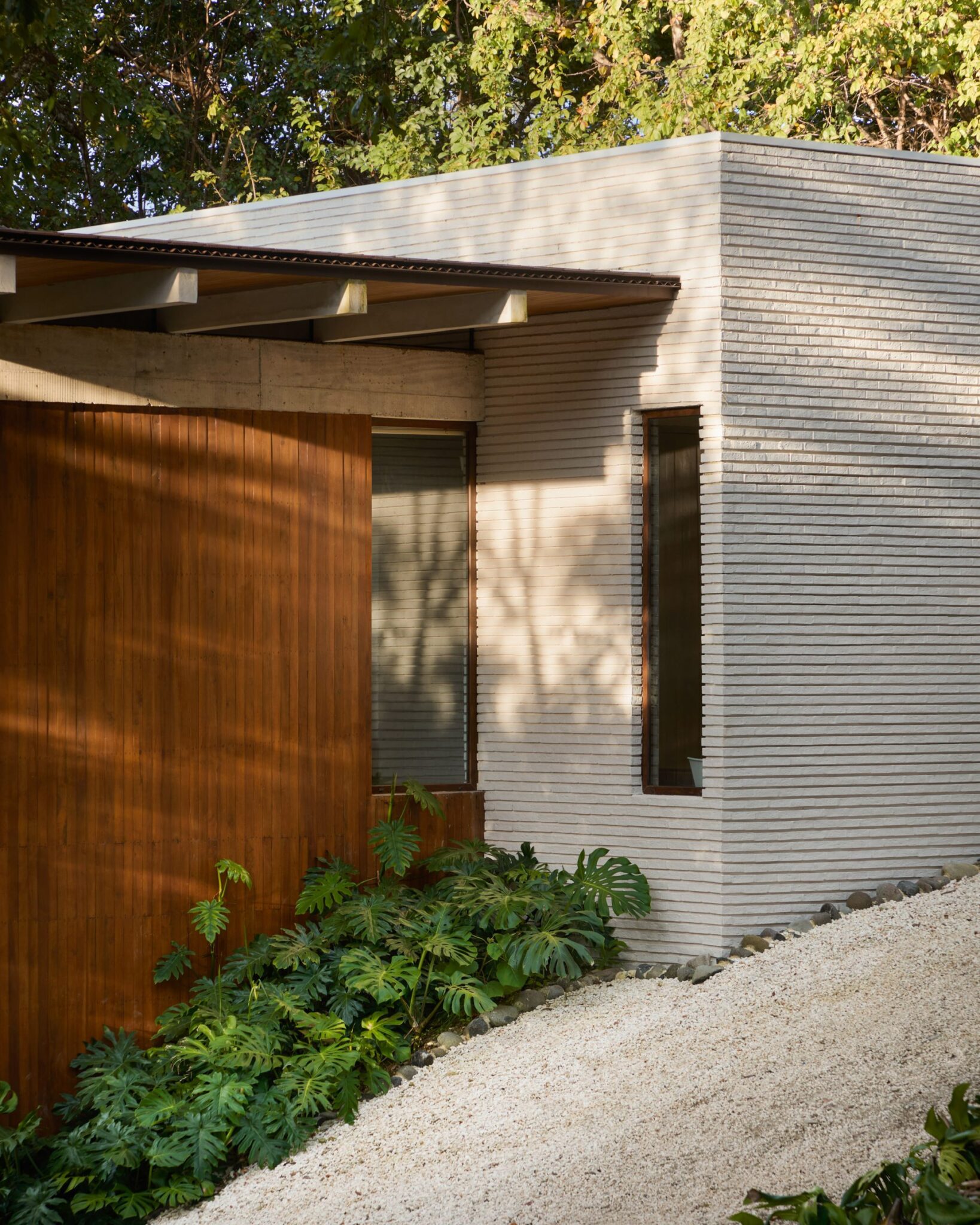 Nature Dictates Design: The Breathtaking Casa Tres Pochotes By FAMM ...