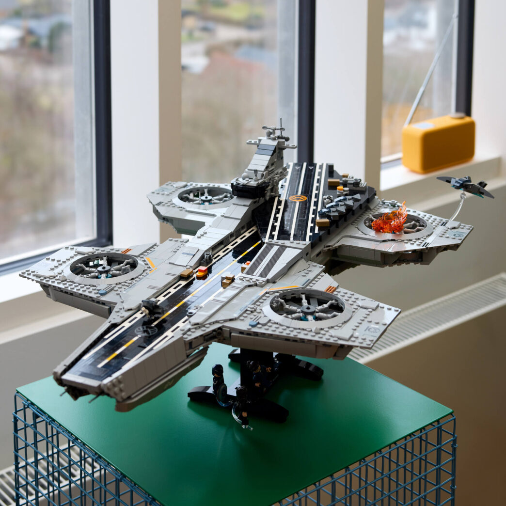 Command the Skies: Master Your Marvel Collection With the Epic LEGO® S ...