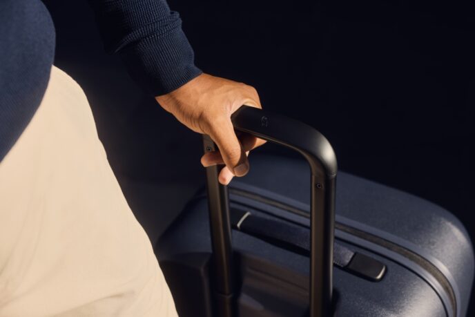 First-Class Engineering For The Hold: The Bellroy Transit Check-in ...